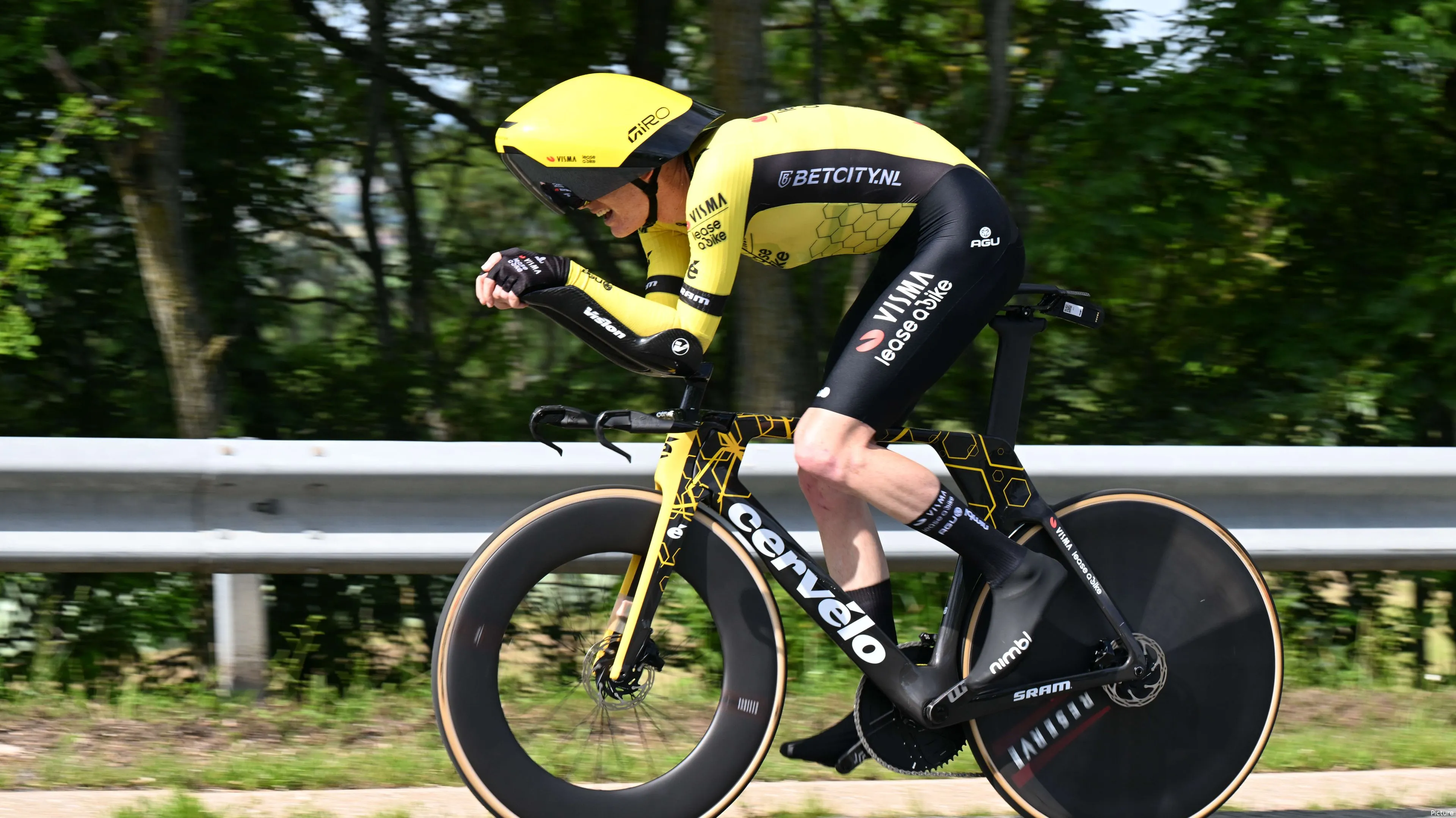 Matteo Jorgenson into Maillot Jaune at Paris-Nice 2025 as Team Visma | Lease a Bike dominate ...